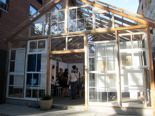 A New Gallery Made of Glass, Celebrating Openness and Women