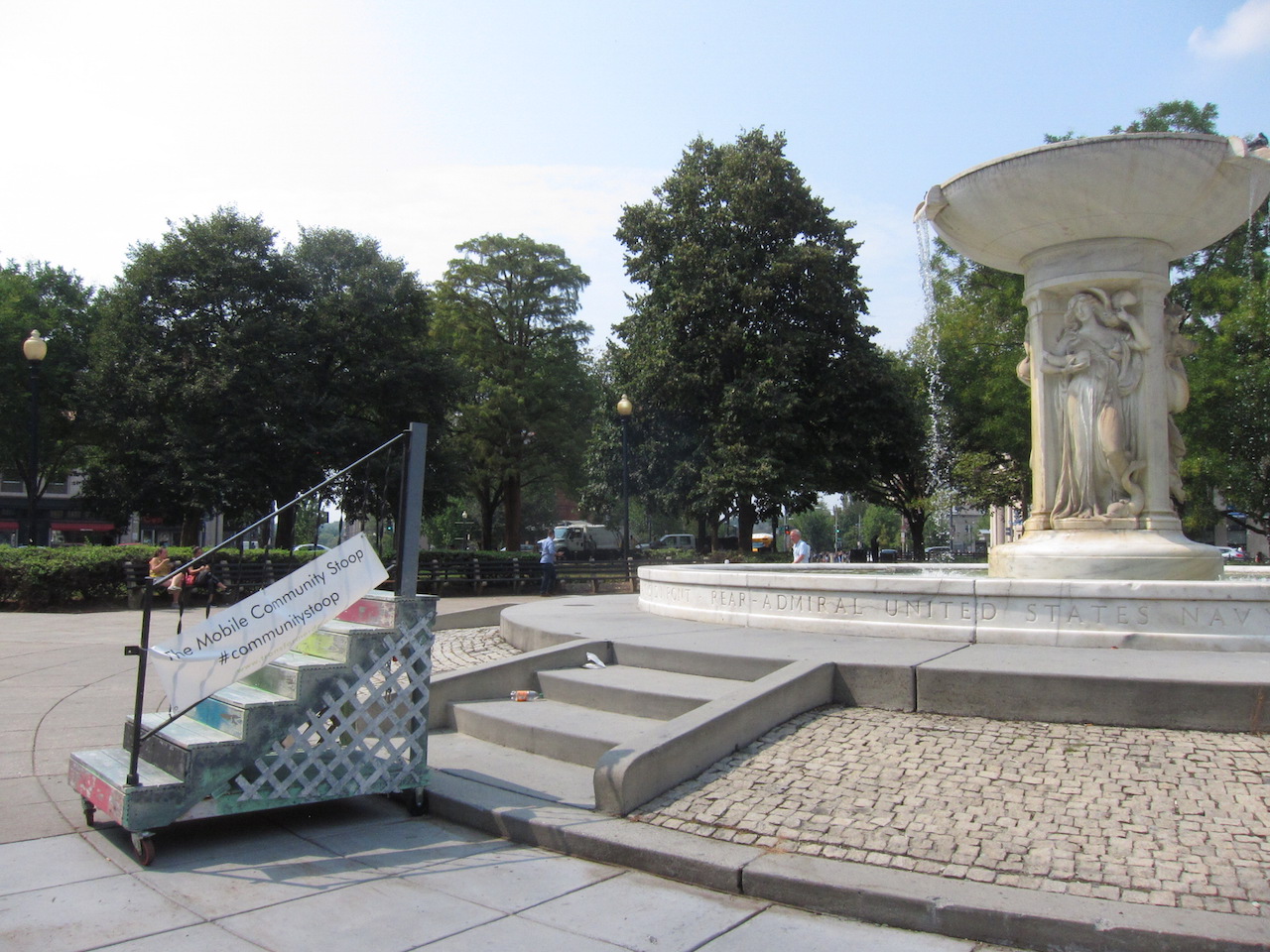 A Mobile Stoop that Builds Community