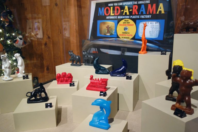 Mold-A-Rama: An Affordable Art Machine That's Survived Half a Century