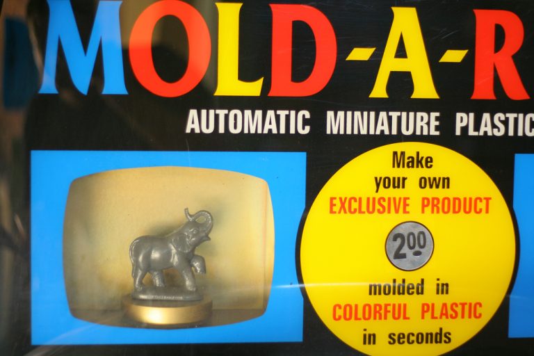 Mold-A-Rama: An Affordable Art Machine That's Survived Half a Century