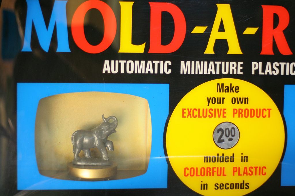 Mold-A-Rama: An Affordable Art Machine That's Survived Half a Century