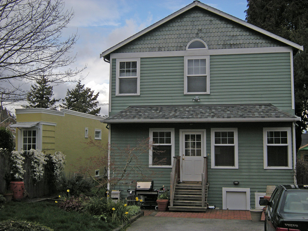 The Spite House, an Architectural Phenomenon Built on Rage and Revenge