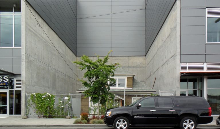 The Spite House, an Architectural Phenomenon Built on Rage and Revenge