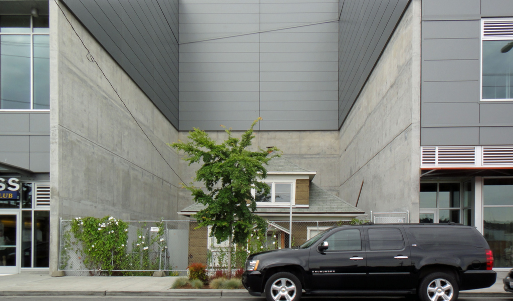 The Spite House, an Architectural Phenomenon Built on Rage and Revenge