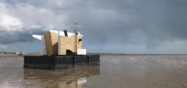 A Floating House that Responds to Its Environment