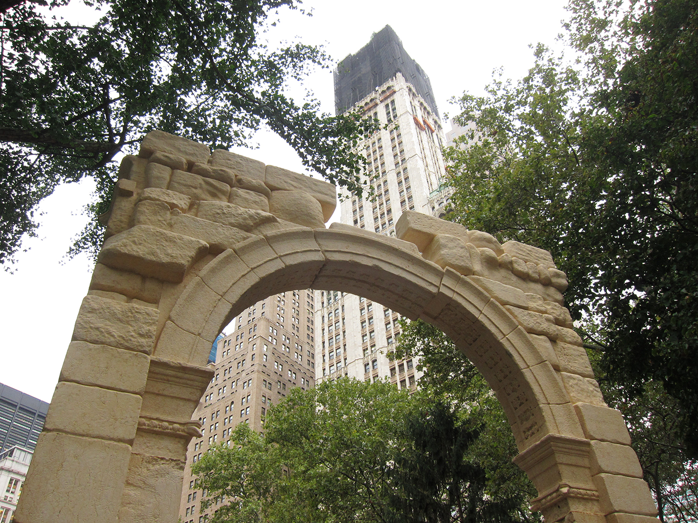 Slick Replica of Palmyra's Triumphal Arch Arrives in New York ...