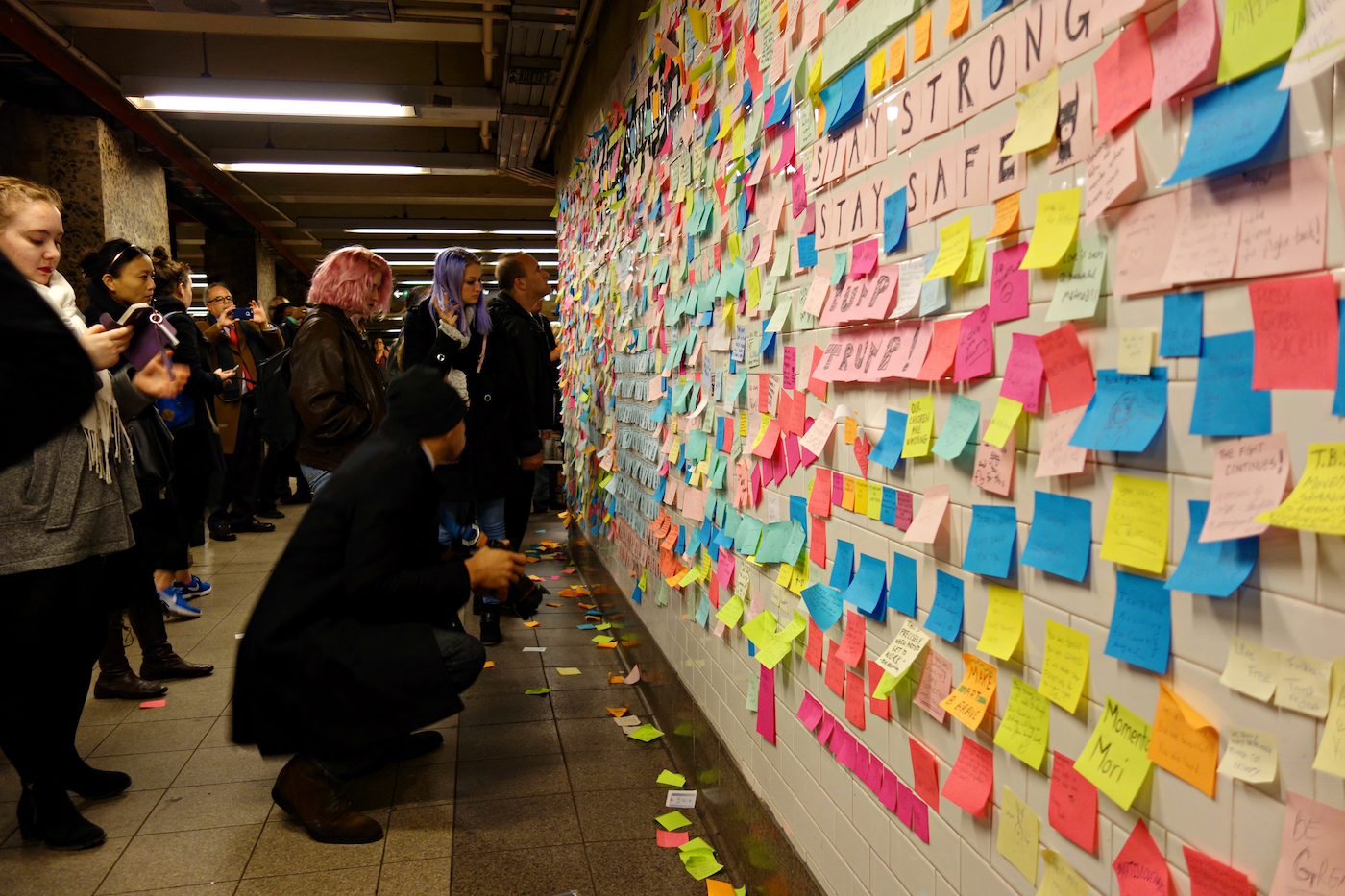 An Artist’s Sticky-Note Project Spreads Post-Election Solidarity
