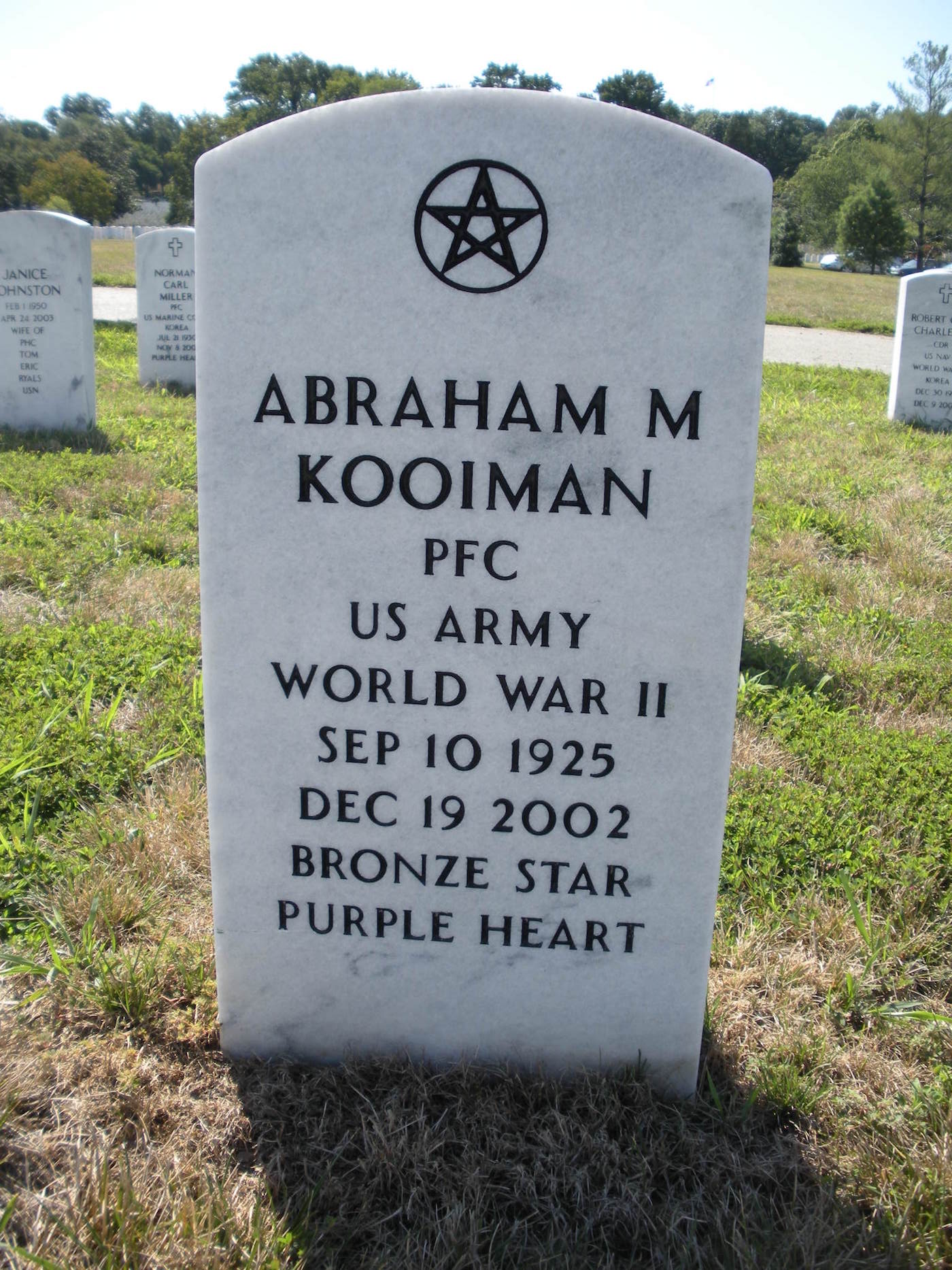 The 65 Symbols on US Military Tombstones