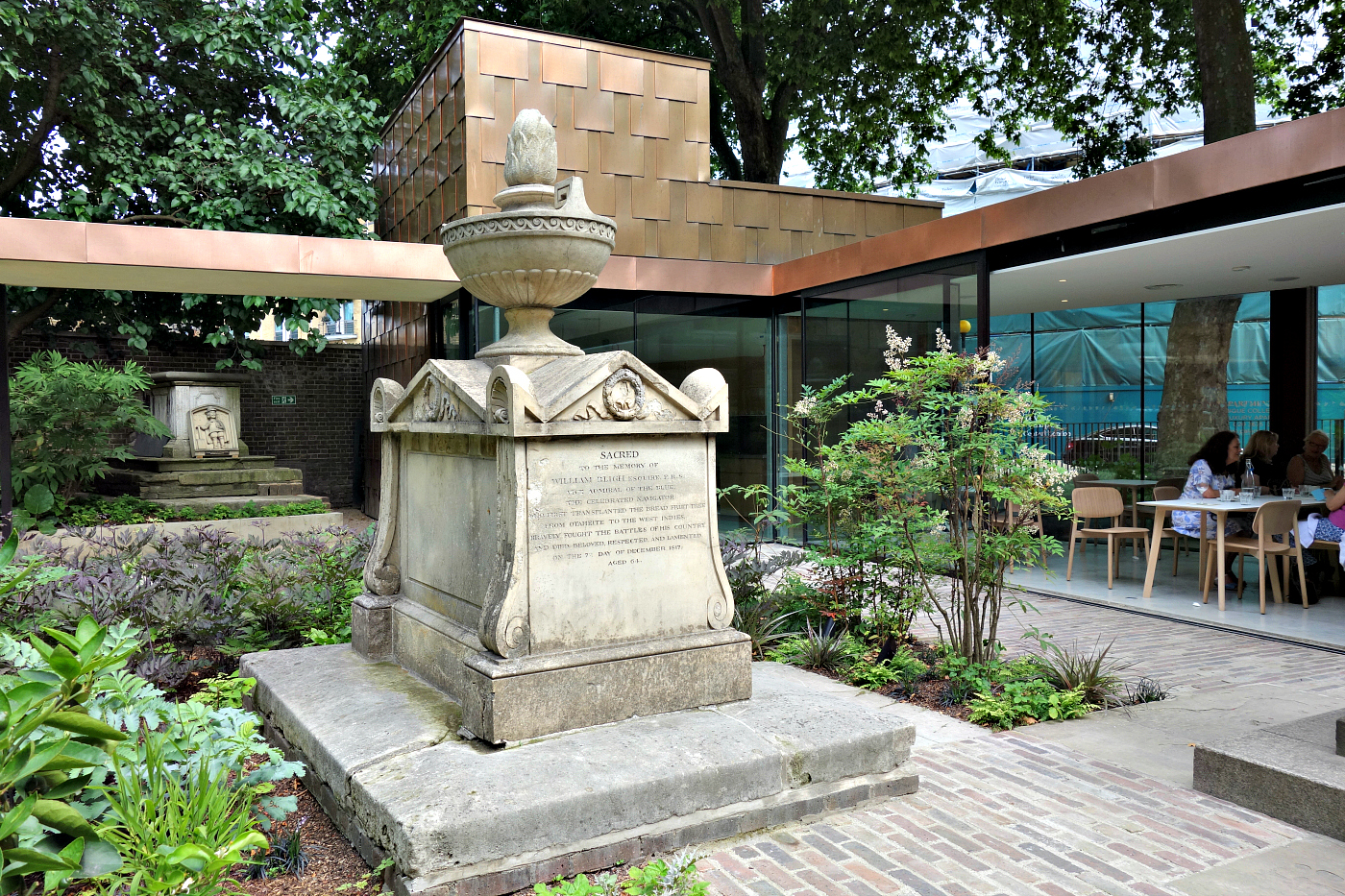 In London's Reopened Garden Museum, Horticulture History Is Told Among ...