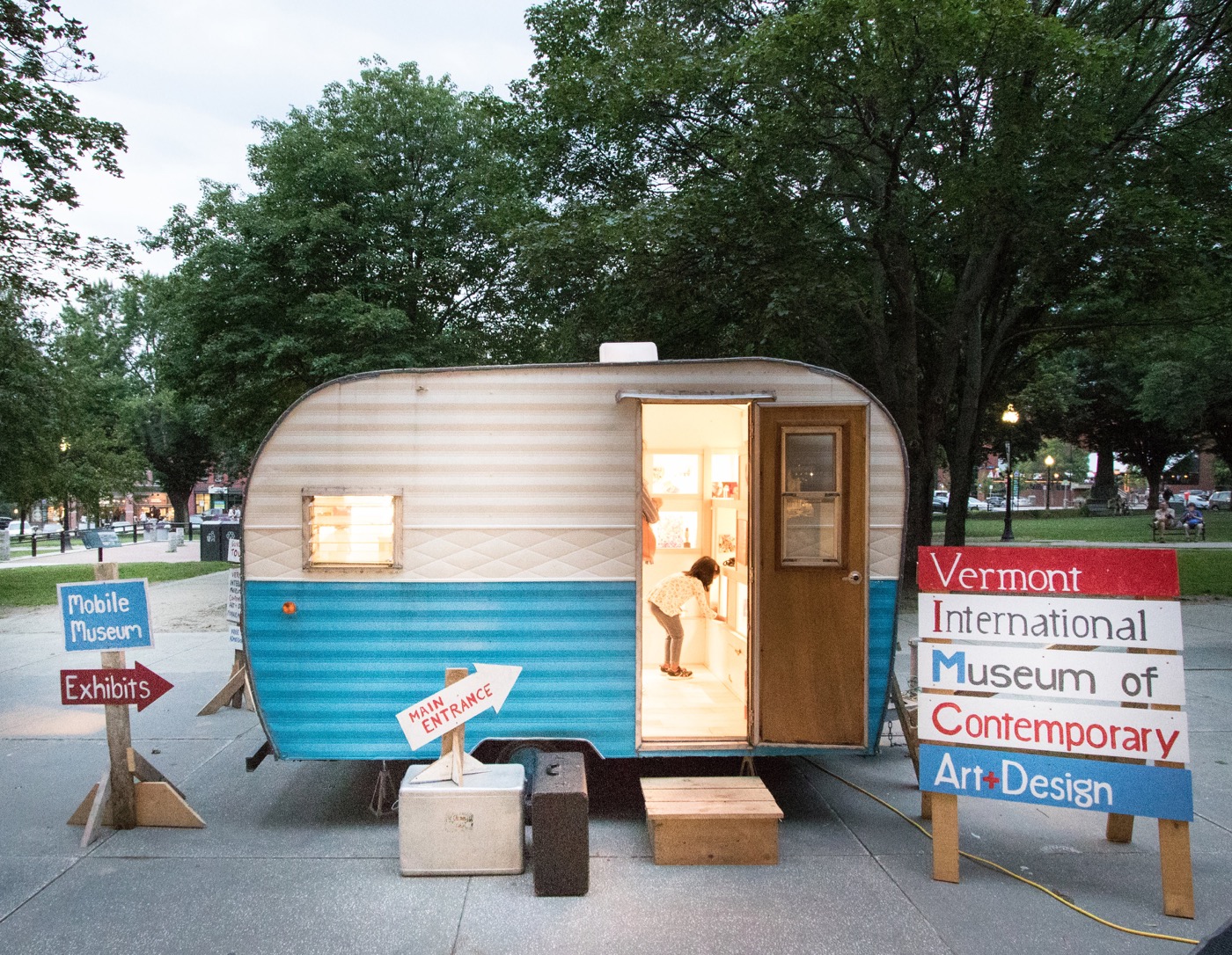 A Mobile Museum Brings Miniature Art to Rural Vermont