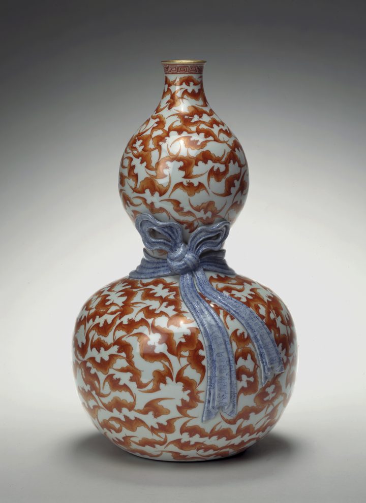 Why Chinese Art Is Swarming with Colonies of Tiny Bats