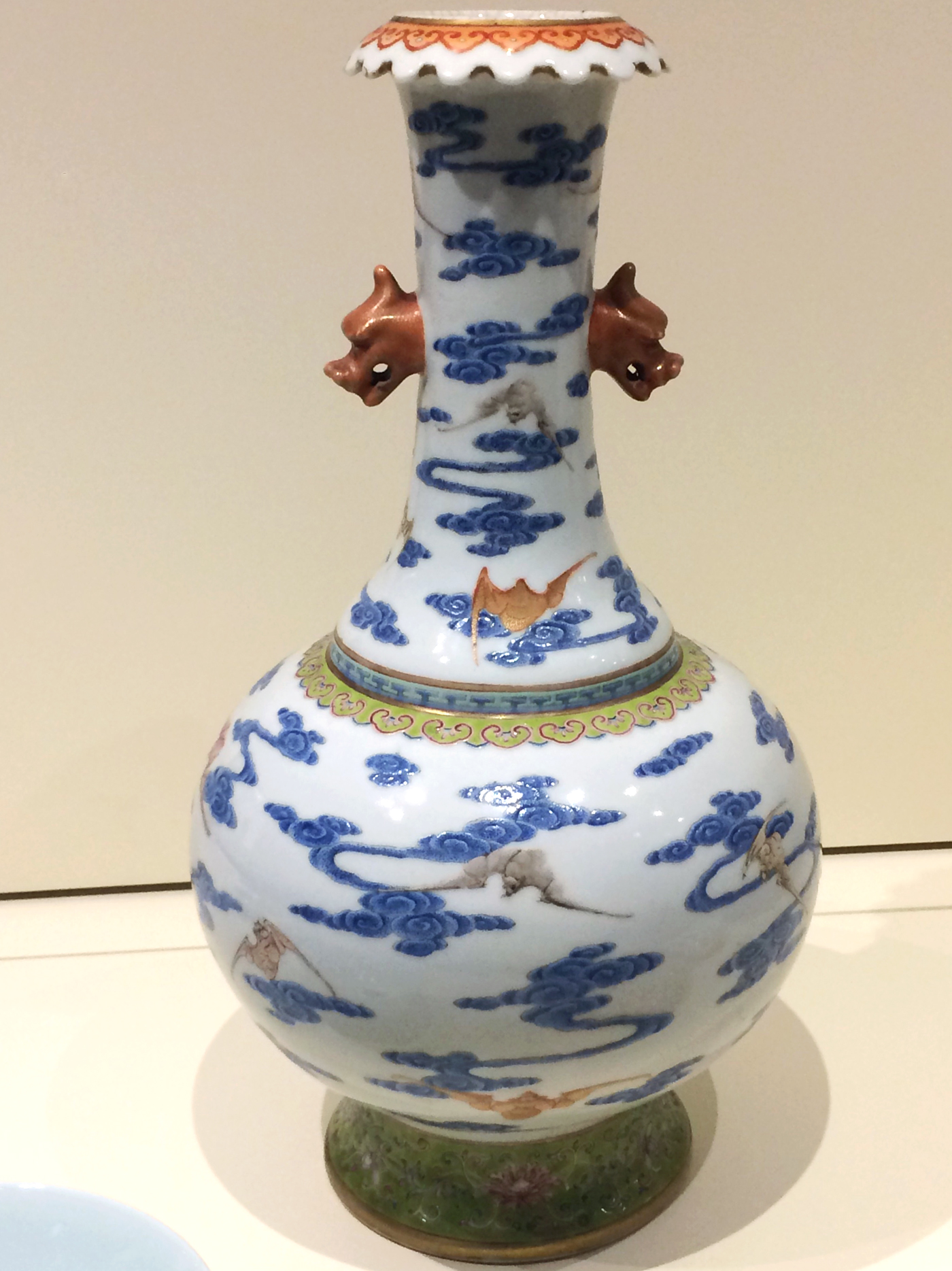 Why Chinese Art Is Swarming with Colonies of Tiny Bats