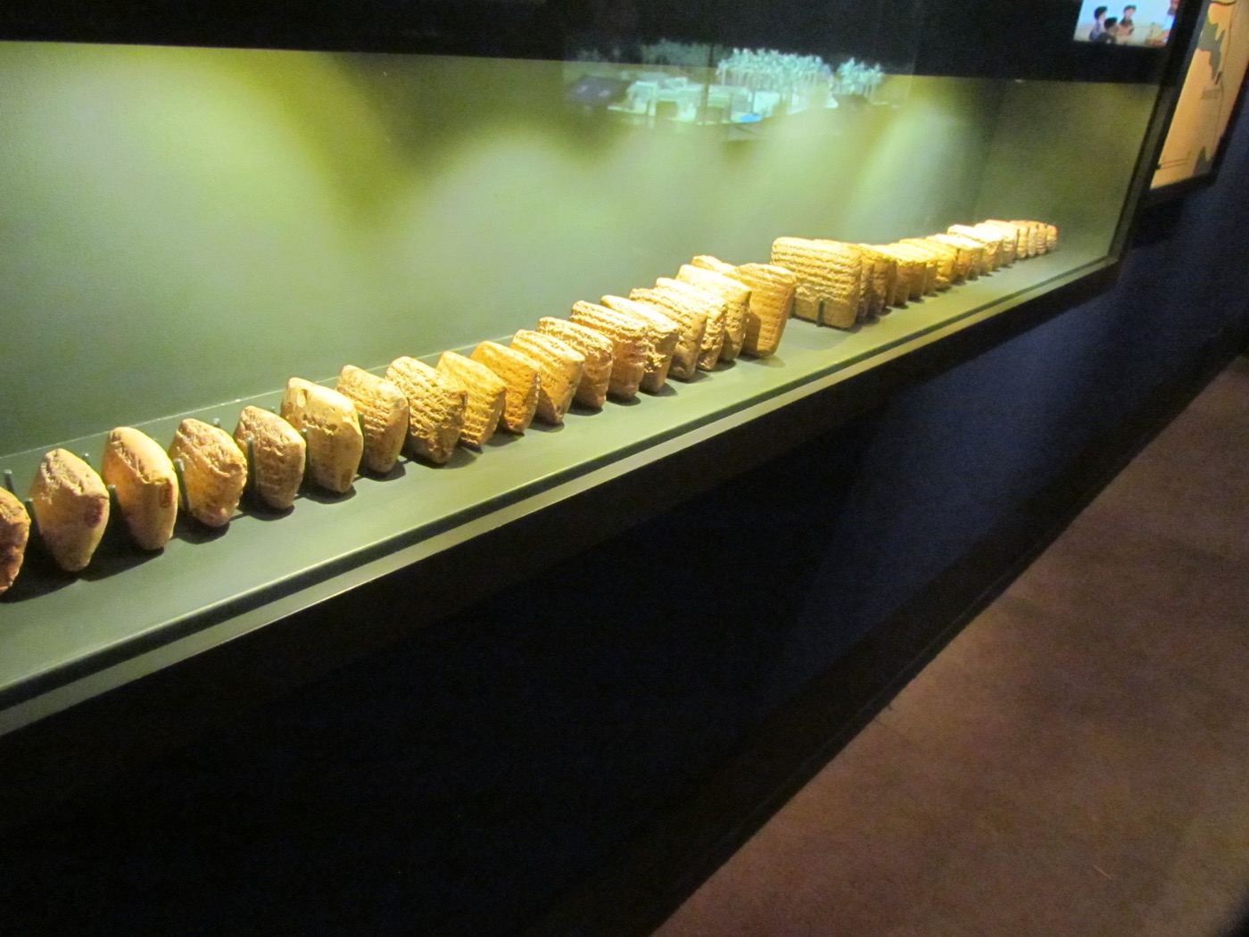 In Jerusalem, a Museum's Ethics Go Astray