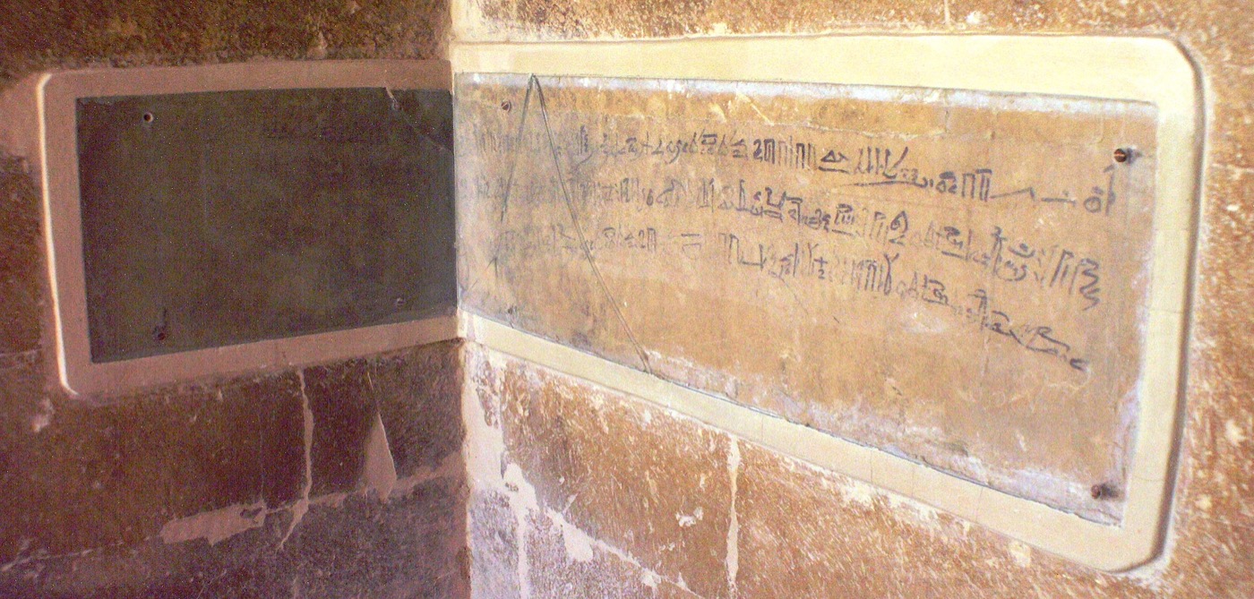 The Clandestine Cultural Knowledge of Ancient Graffiti