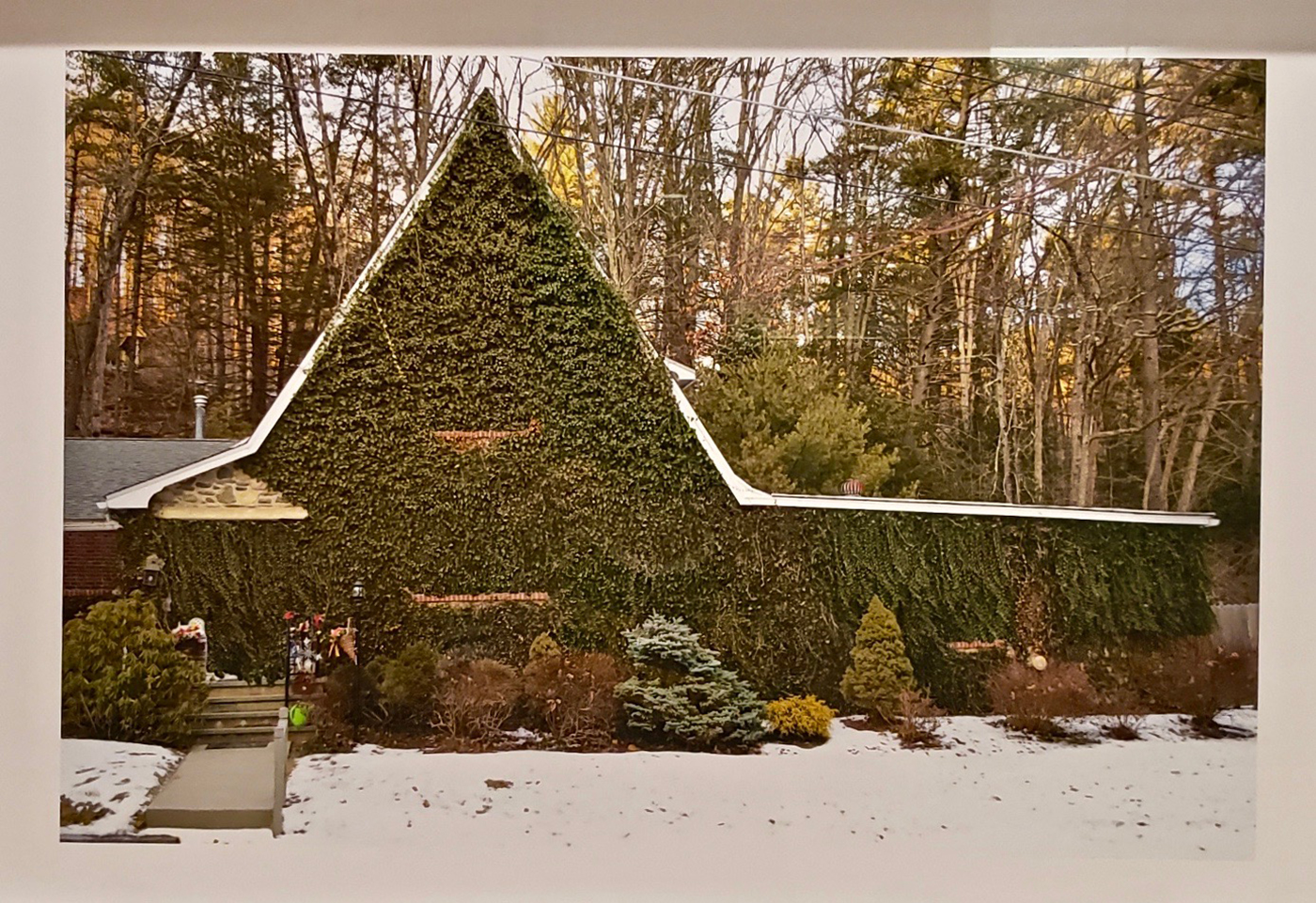 Strangely Unsettling Photographs of Windowless Houses