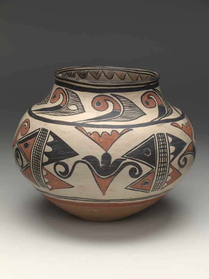 100 Pieces of Tewa Pottery Returned to Their Ancestral Home in the Rio ...