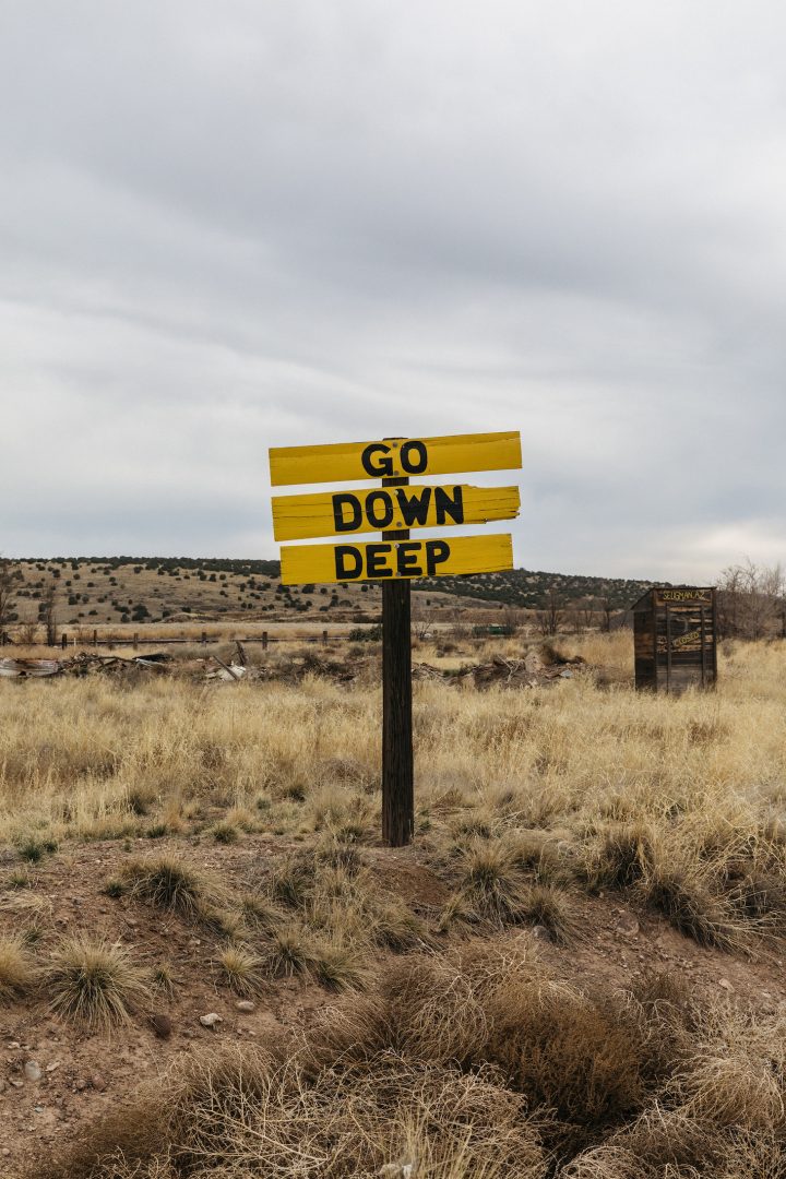 In Las Vegas, an Artist's Neon-Tinged Compositions Riff on Social Media ...