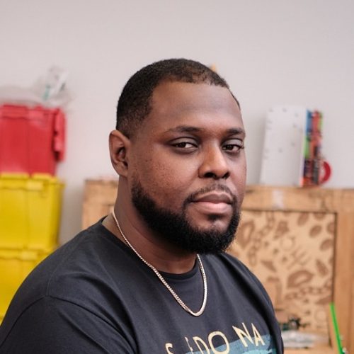 Damien Davis – Hyperallergic